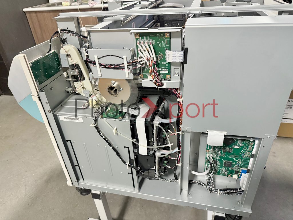 Pre-owned Fuji Frontier DL650 - Only one left - PhotoXport Global Limited